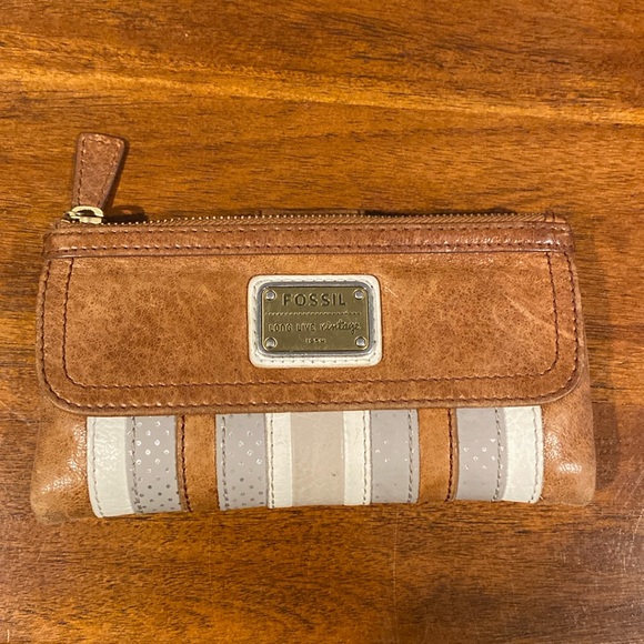 Fossil | Bags | Fossil Wallet | Poshmark